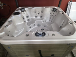 Used Hot Tubs & Swim Spas - The Place